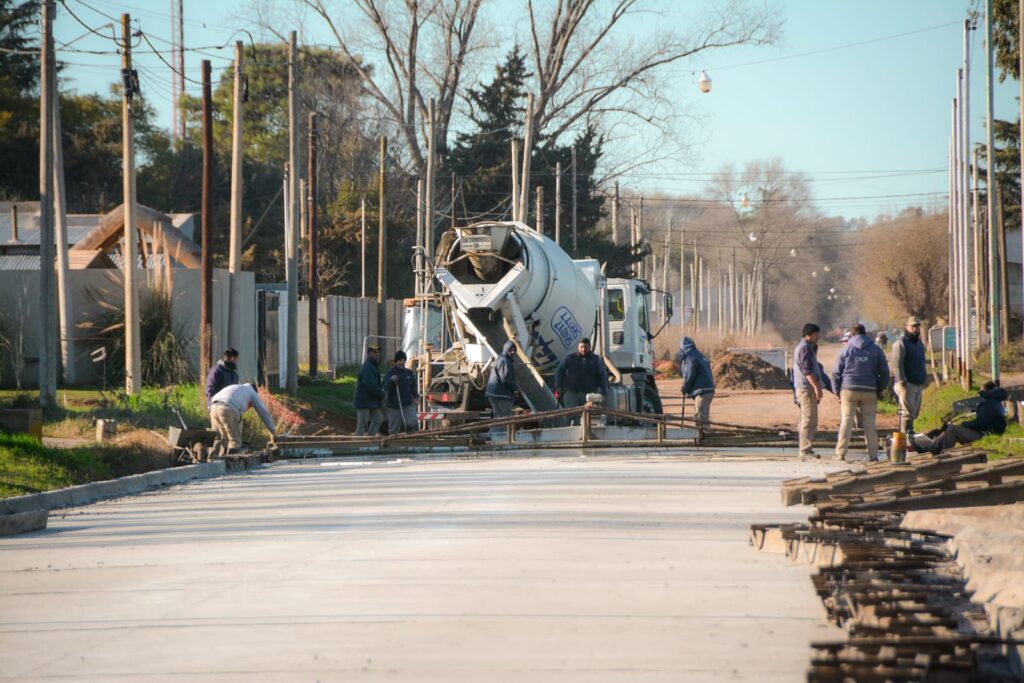 La pavimentación de la calle Schweitzer avanza a buen ritmo | La Trocha ...