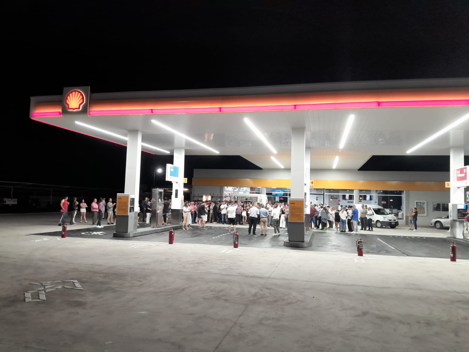 Quedó inaugurada la nueva estación de servicio Shell de Ruta 5 | La ...