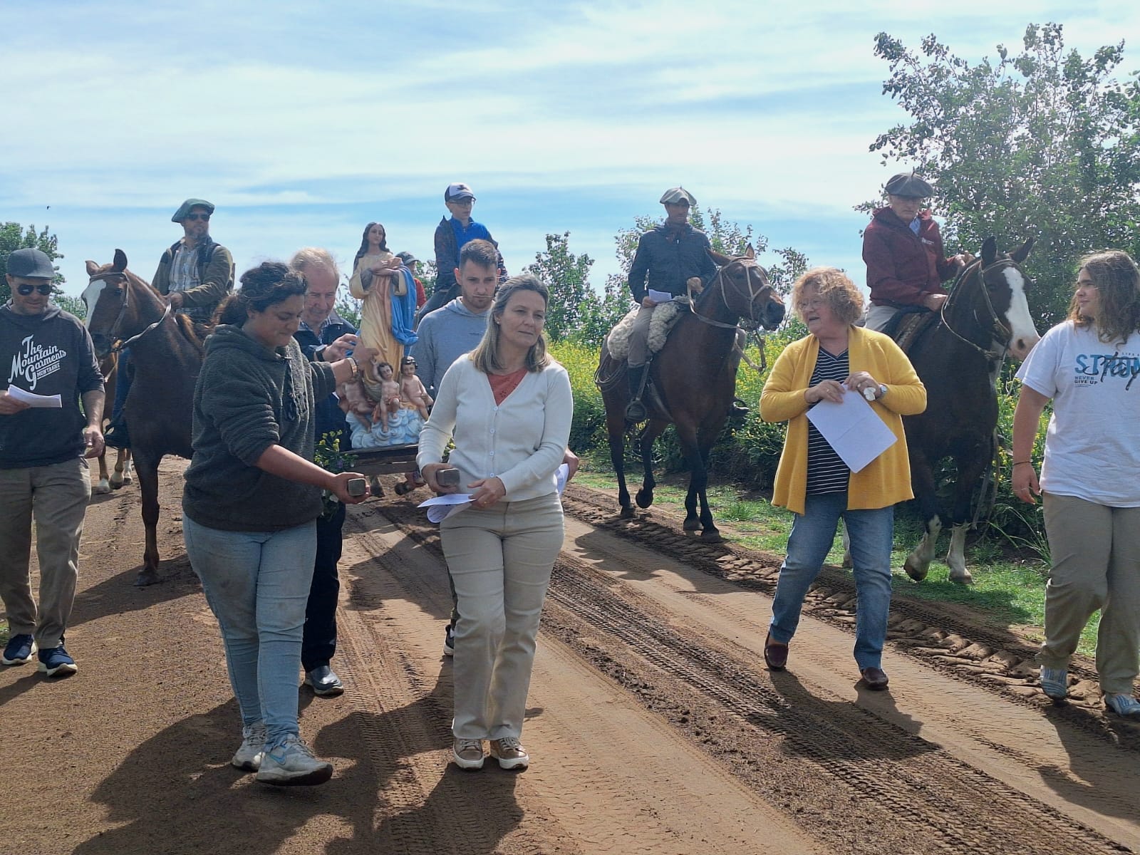 El Tejar vivió un domingo a puro festejo | La Trocha - Estación de noticias