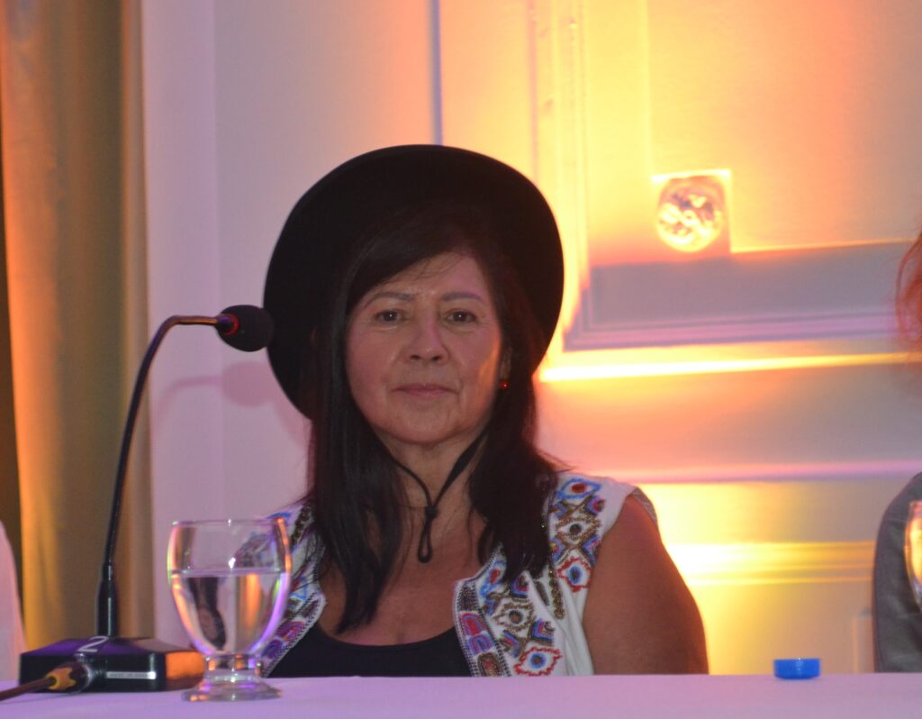 La naonense Corina González es la primera peona rural jubilada del país ...